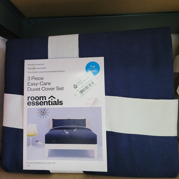 Room Essentials | Bedding | Room Essentials Fullqueen 3pc Navy Duvet ...